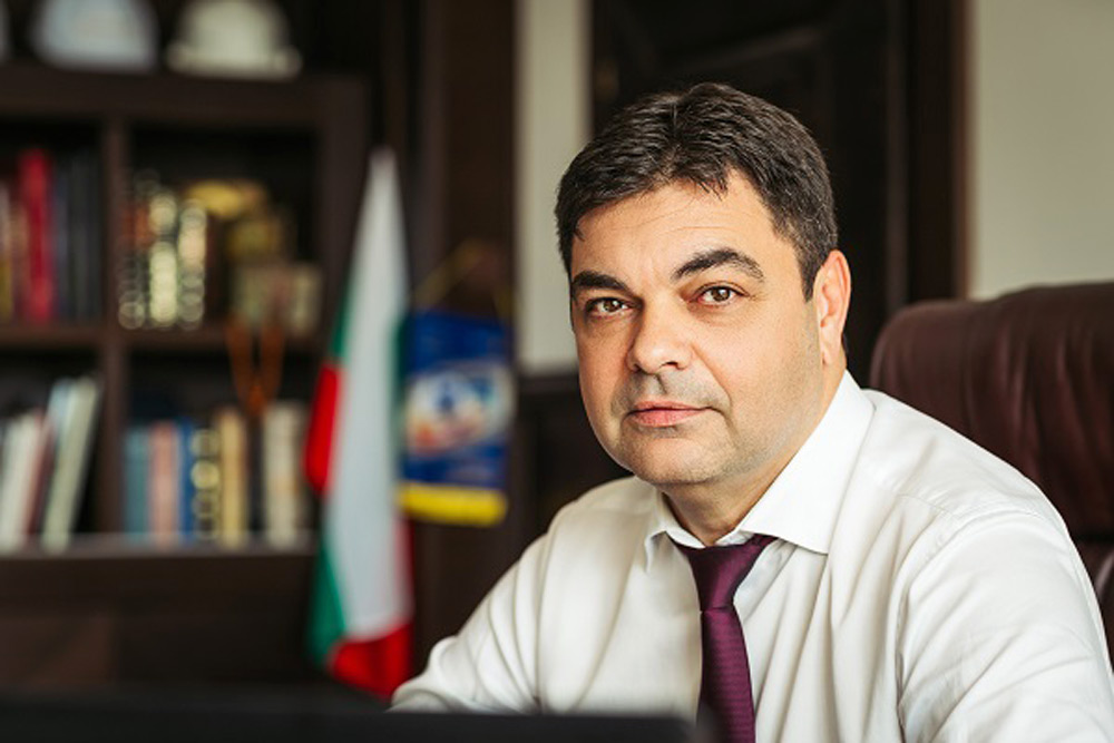 Иво Димов подаде документи като кандидат за трети мандат кмет на ...
